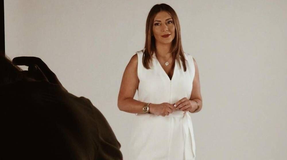 Κάτια Σάββα: Η εξαιρετικά σπάνια εικόνα με τον σύζυγό της και τις δύο ...