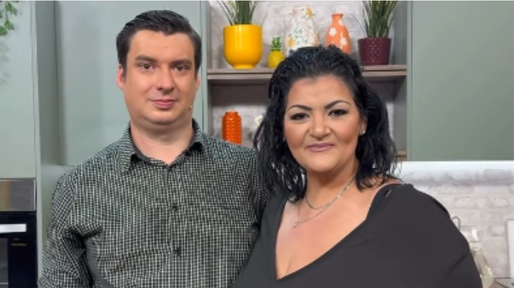 Γιώτα Κρος: «Με τον άνδρα μου γνωριστήκαμε μέσα από το facebook, μου ...