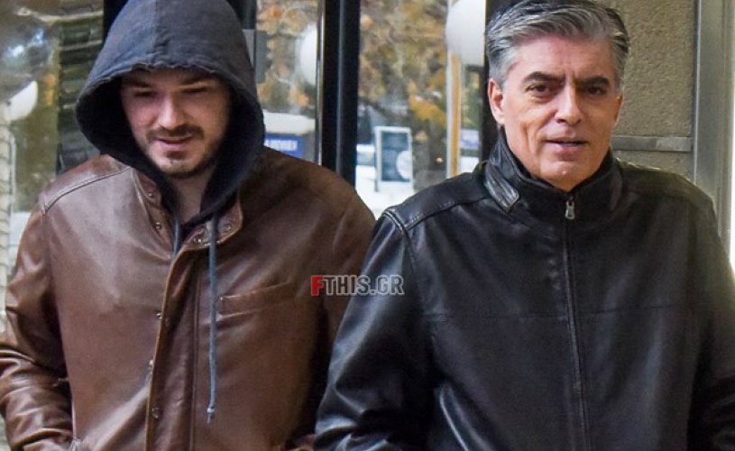 Νίκος Ευαγγελάτος: Η σπάνια δημόσια εμφάνιση με τον μεγάλο του γιο ...